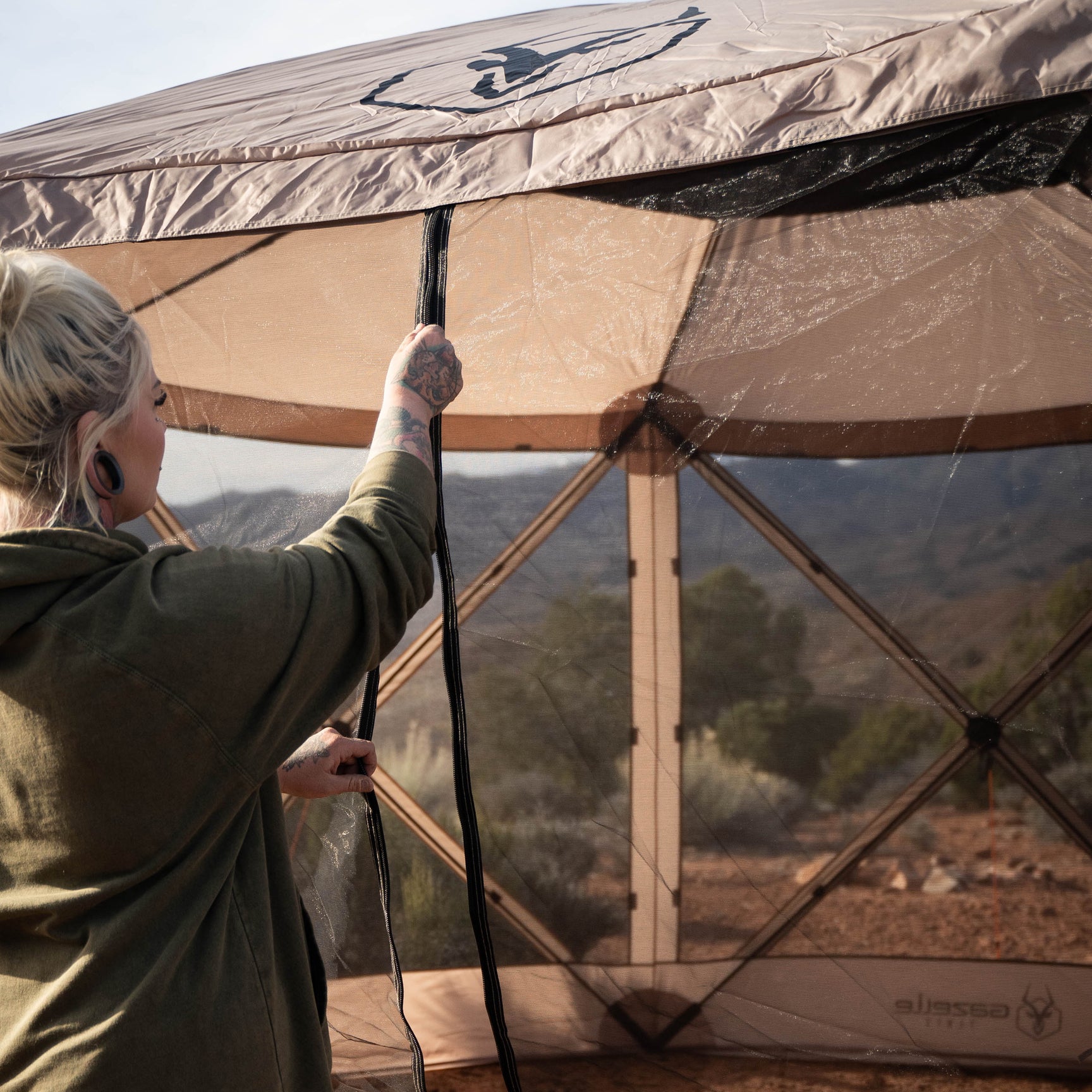 Gazelle Tents G6 6-Sided Portable Gazebo, Easy Pop-Up Hub Screen Tent ...